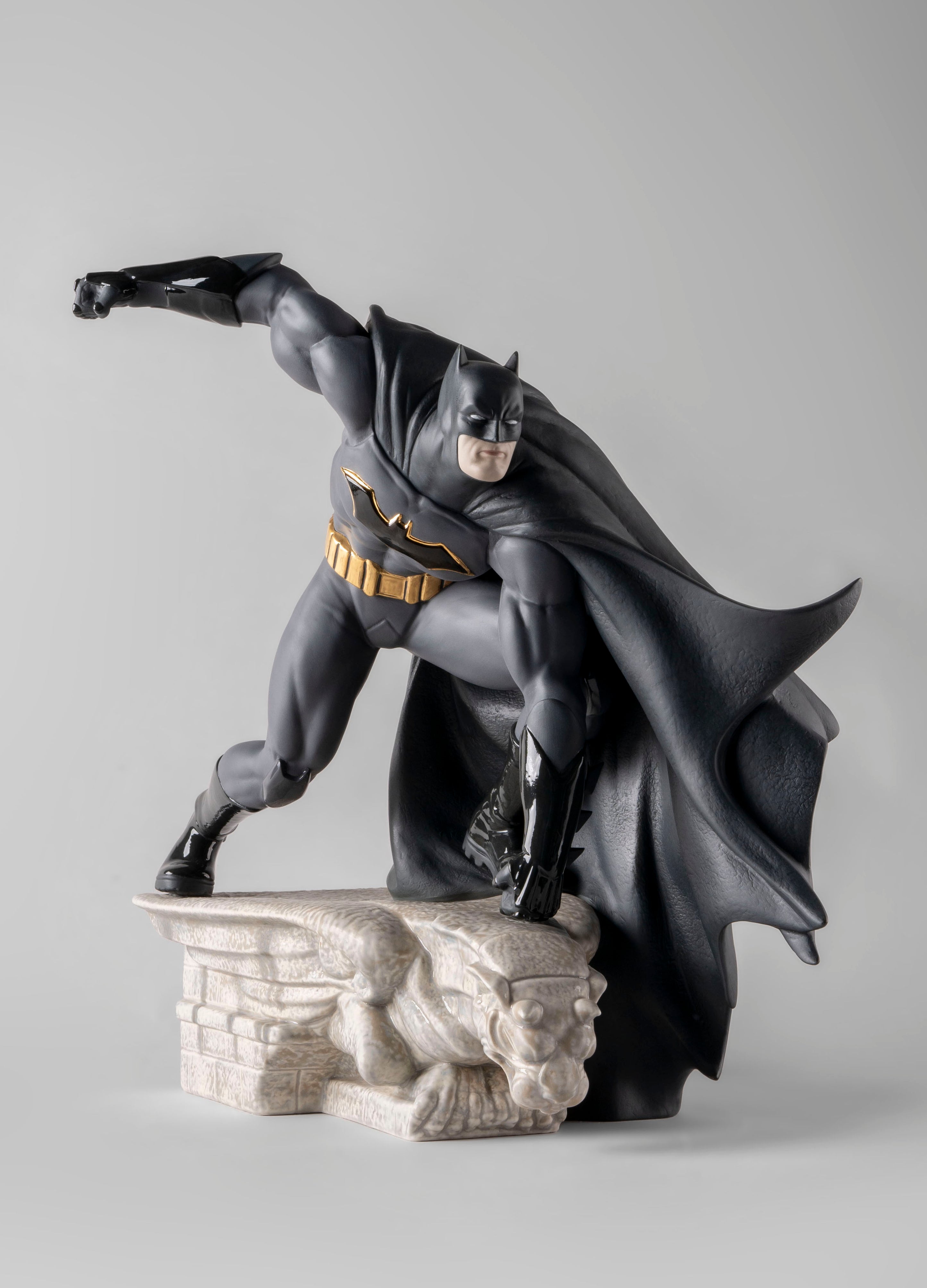 Batman Sculpture Limited Edition – FormFluent