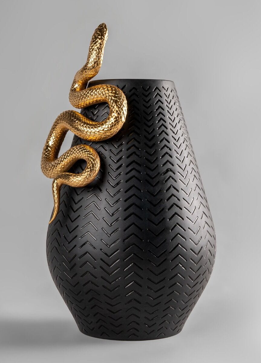 Snakes Vase – FormFluent