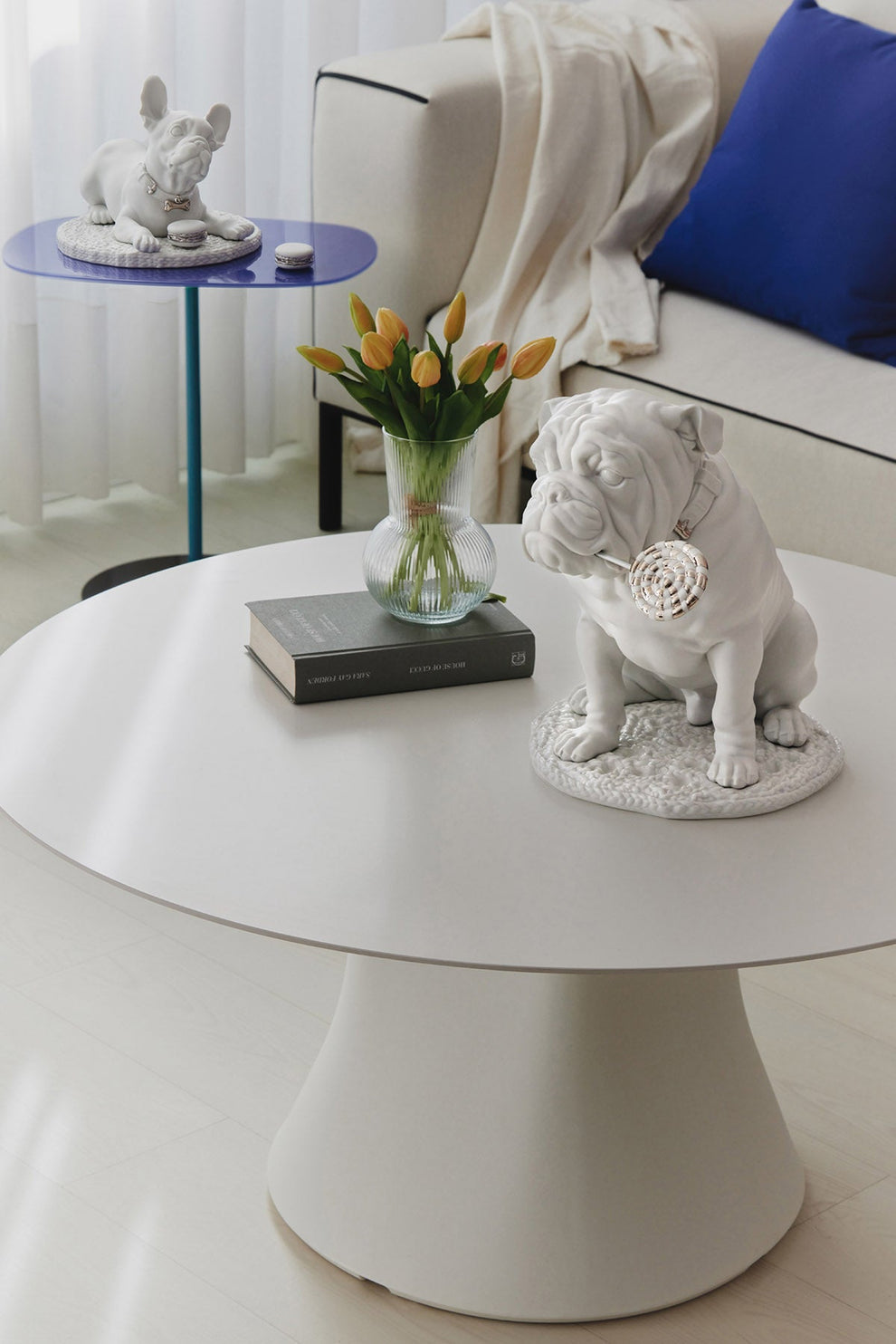 Lladró Bulldog Puppy With Lollipop Sculpture Matt White – FormFluent